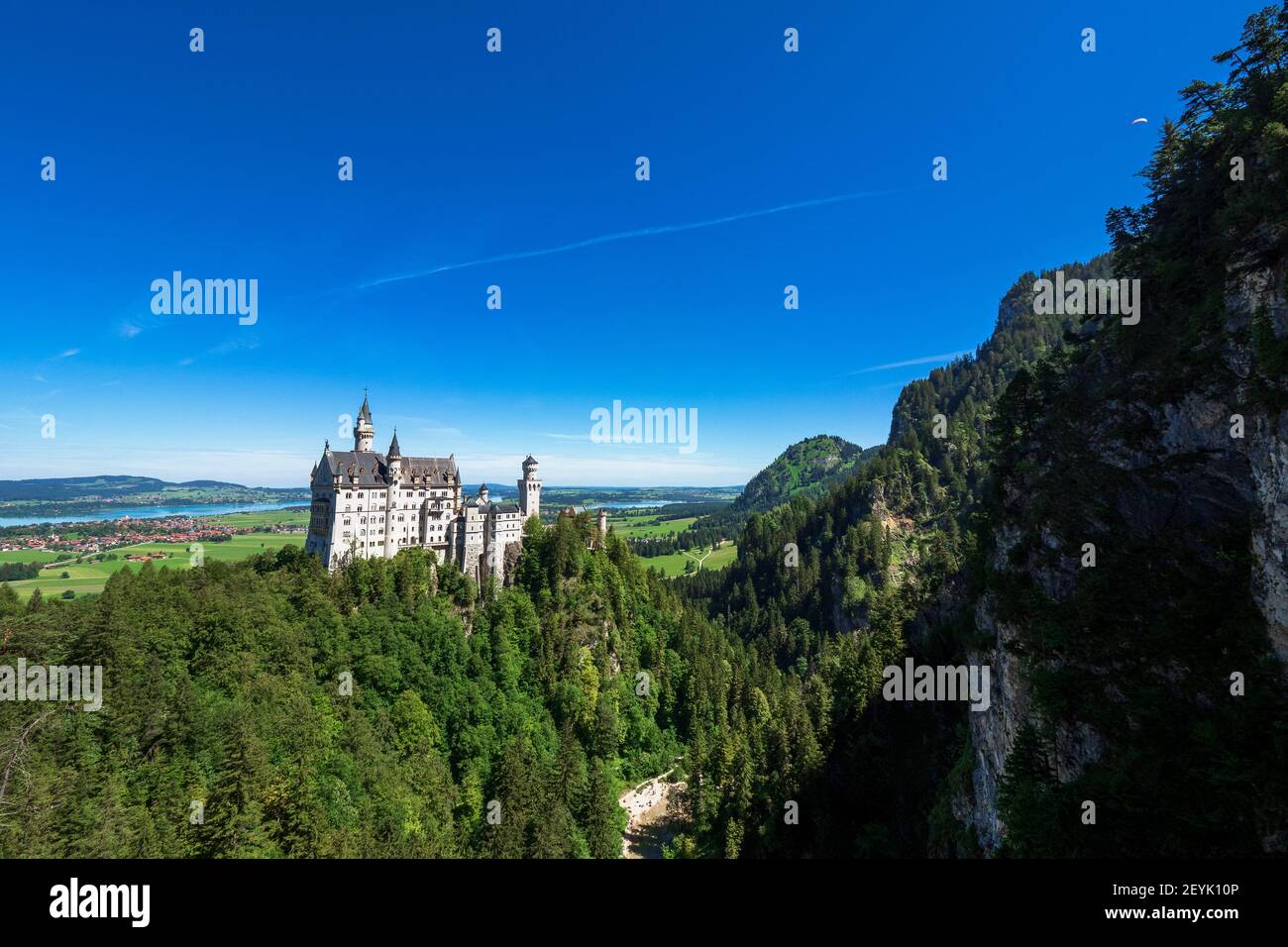 View of famous and amazing Neuschwanstein Castle, Bavaria, Germany ...