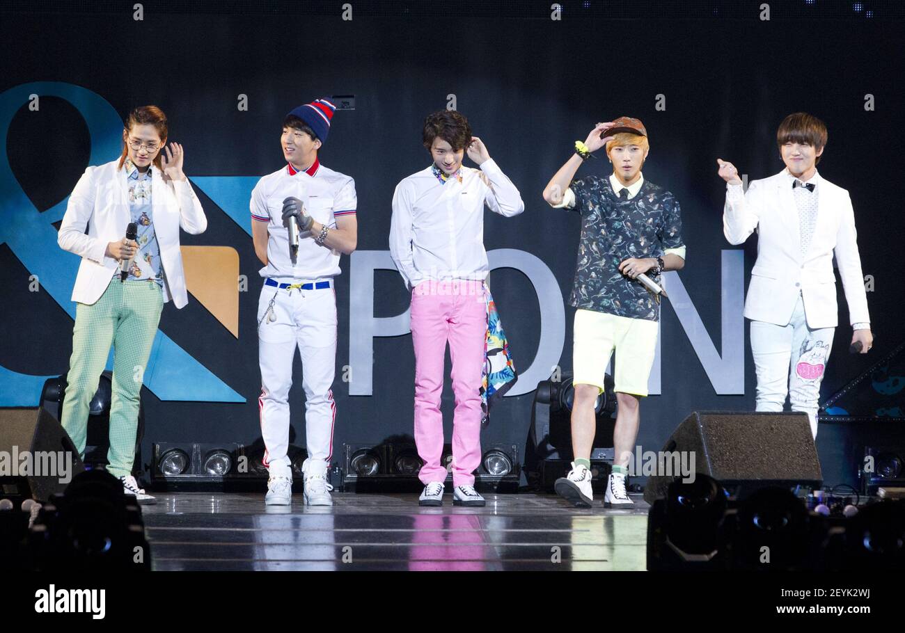 26 October 2013 - Seoul, South Korea : South Korean K-Pop boys group ...
