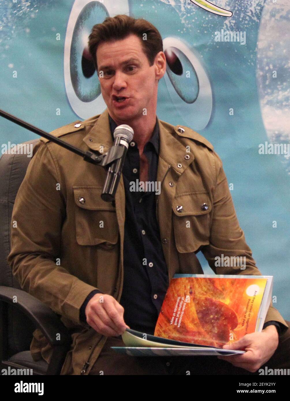 26 October 2013 - Los Angeles, California - Jim Carrey. Jim Carrey "How ...