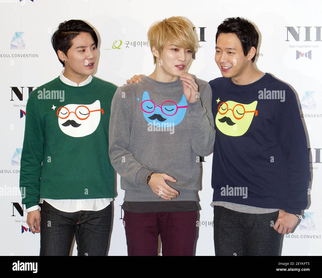 6 November 2013 - Seoul, South Korea : (L-R) South Korean Kim Jun-Su ...