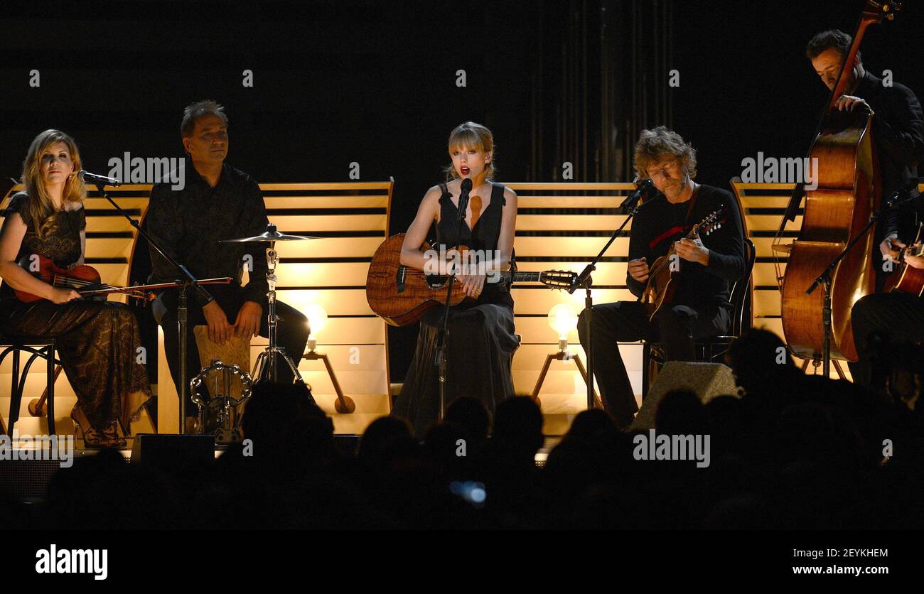 06 November 2013 - Nashville, Tennessee - Alison Krauss, Eric Darken ...