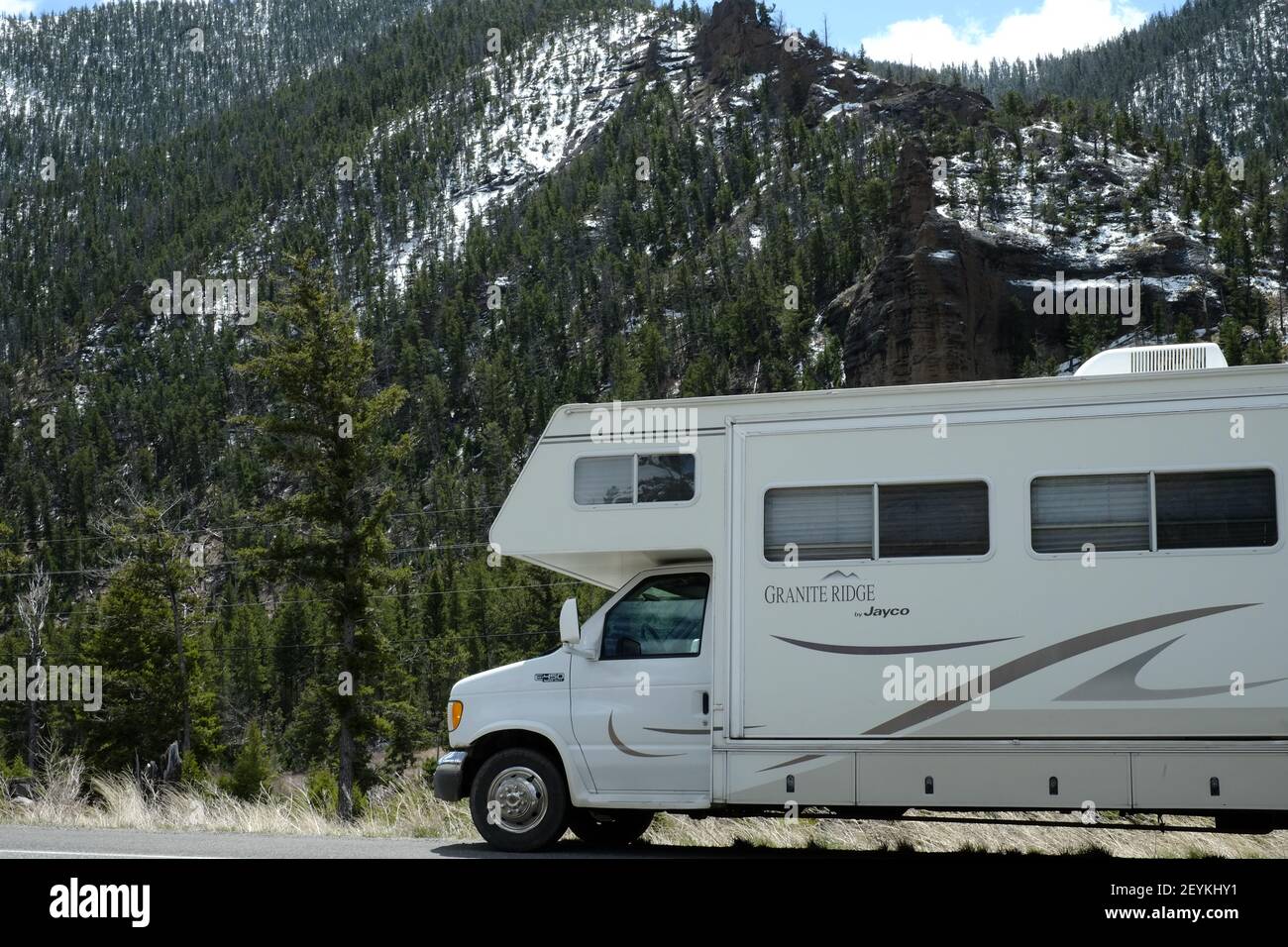 Motorhome driving on country hi-res stock photography and images - Alamy