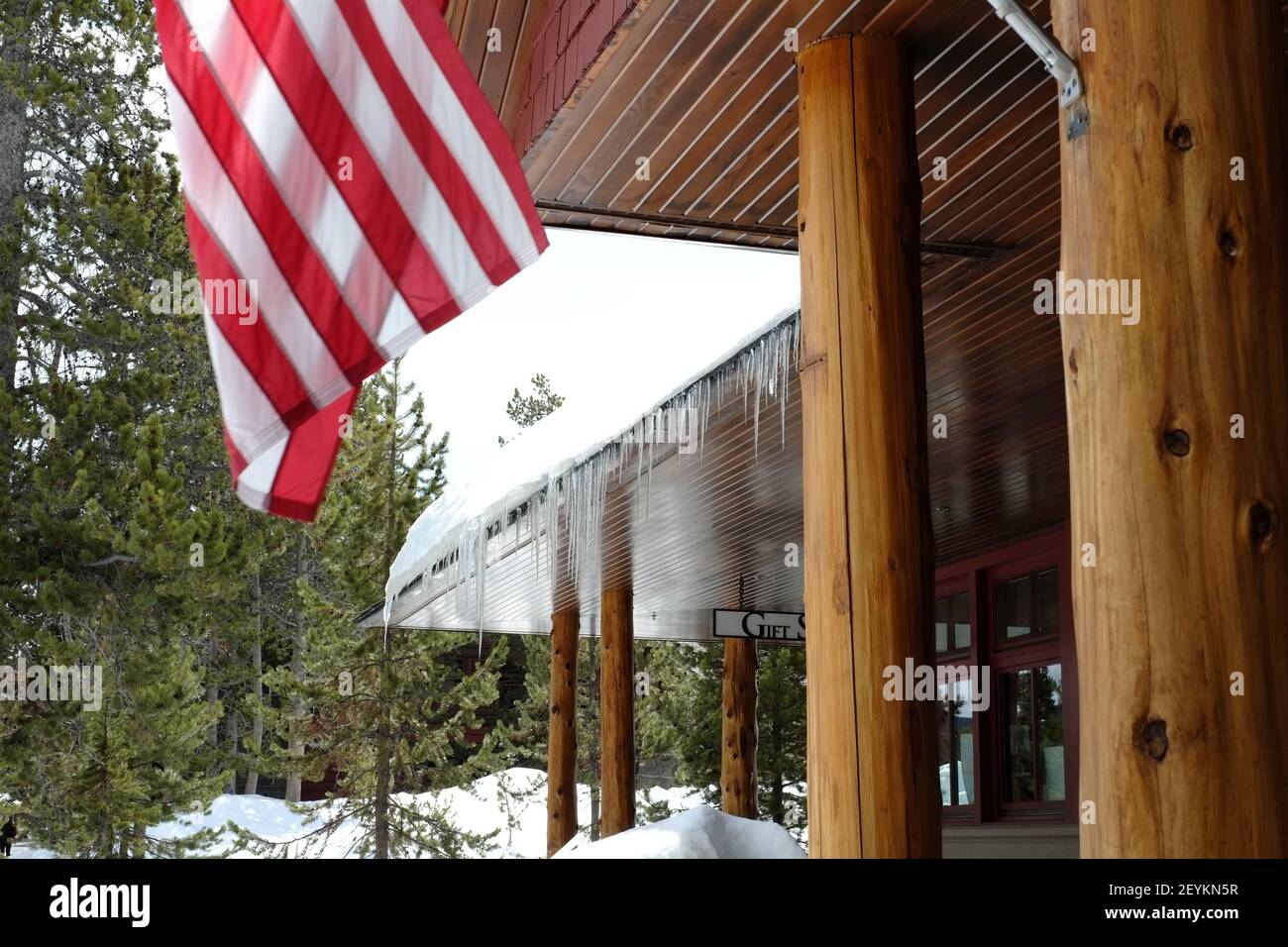 Red spouter yellowstone hi-res stock photography and images - Alamy