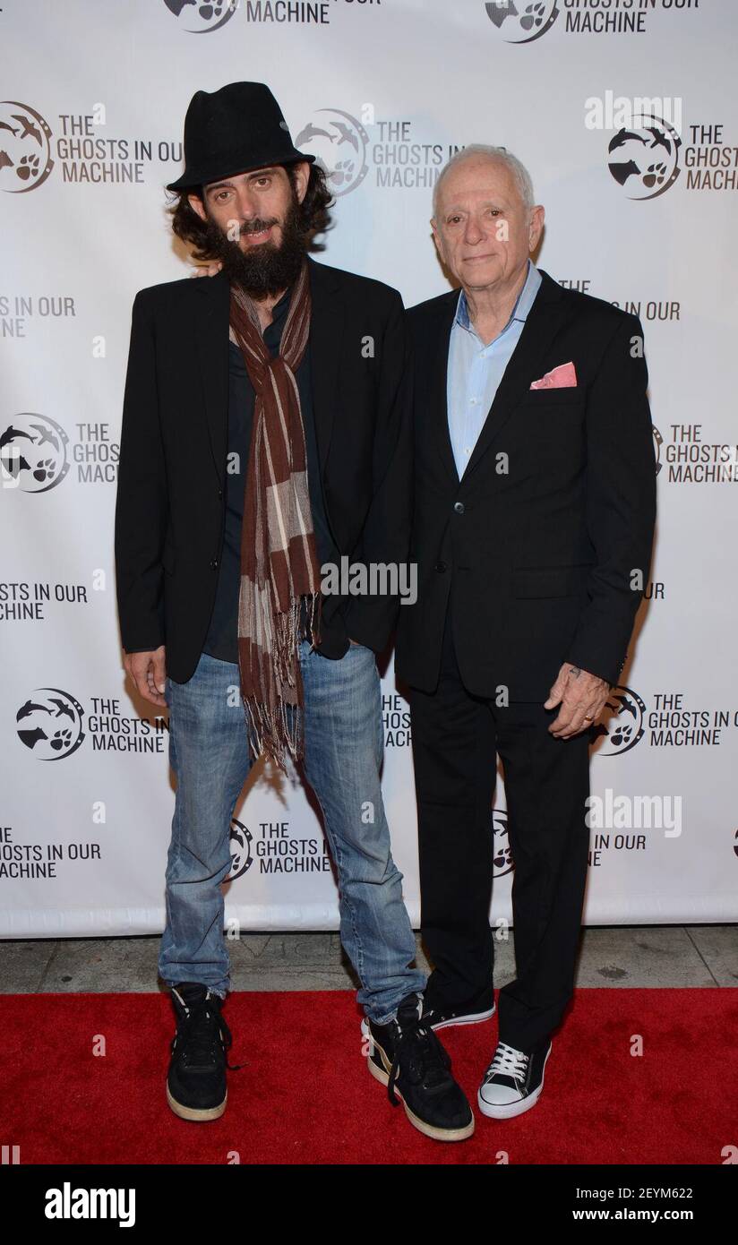 15 November 2013 - Beverly Hills, California - Ric O'Barry, Lincoln O ...