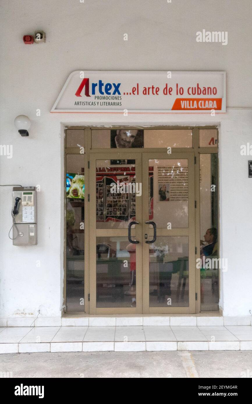 Entrance door Artex building, Santa Clara, Cuba Stock Photo - Alamy