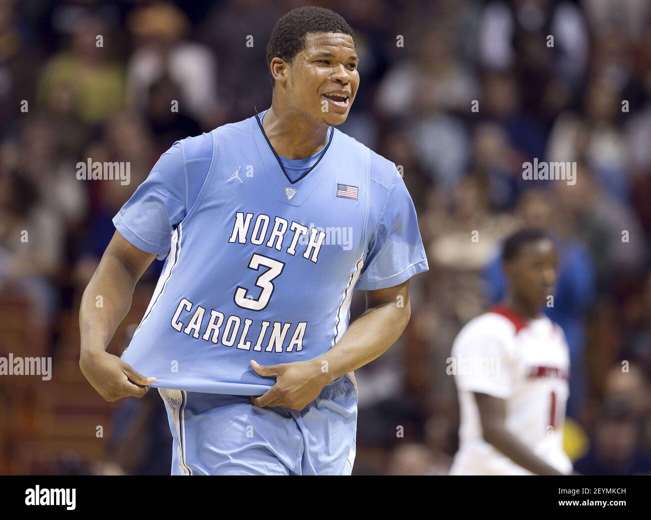 North Carolina's Kennedy Meeks (3) celebrates at the end of the game in ...