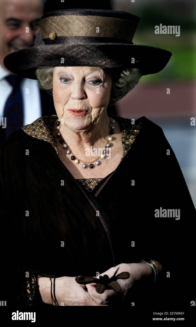 November 26, 2013 - Rotterdam, The Netherlands - Princess Beatrix ...