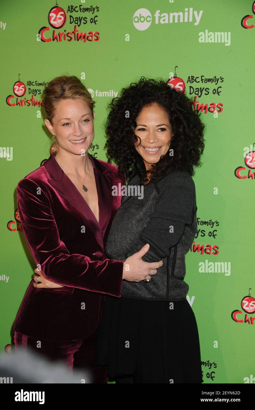 L-R: Teri Polo, Sherri Saum attend the ABC Family's 25 Days Of ...