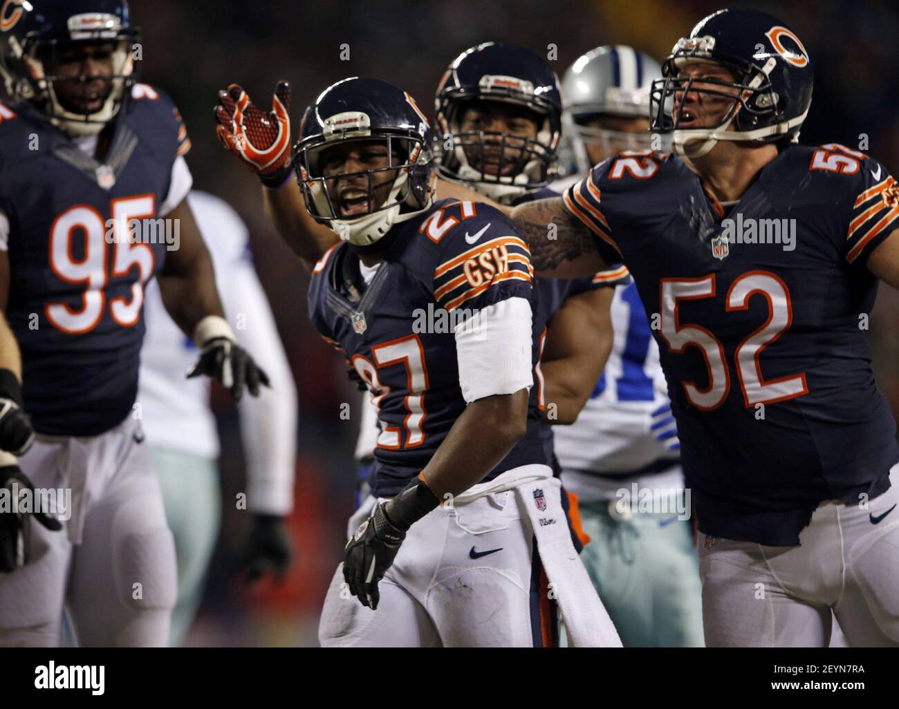 Chicago Bears' Sherrick McManis (27) celebrates kickoff return tackle ...