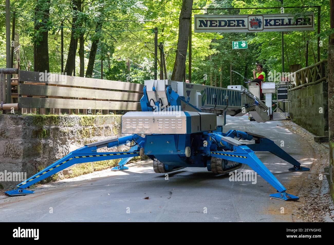 Industrial crane legs hi-res stock photography and images - Alamy