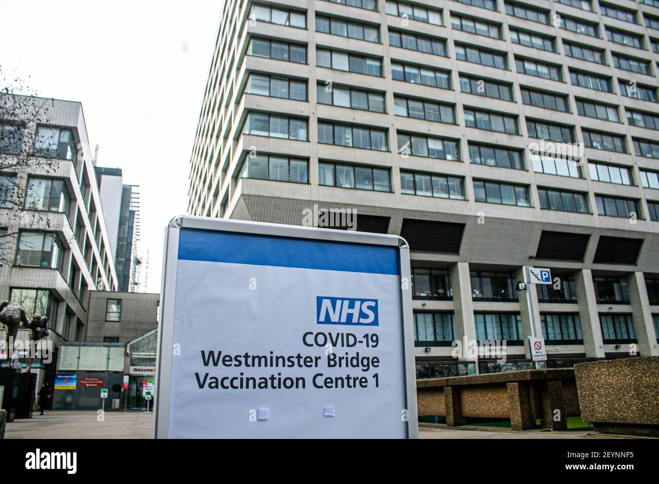 Unison healthcare hospital strike hi-res stock photography and images ...