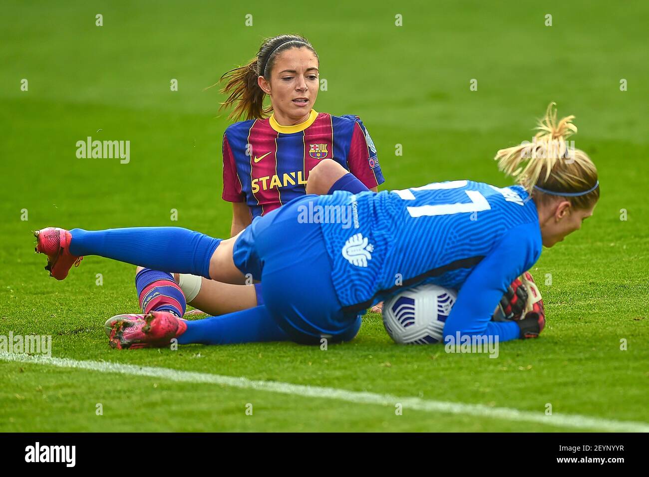 Line Johansen of Fortuna Hjorring and Aitana Bonmati of FC Barcelona ...