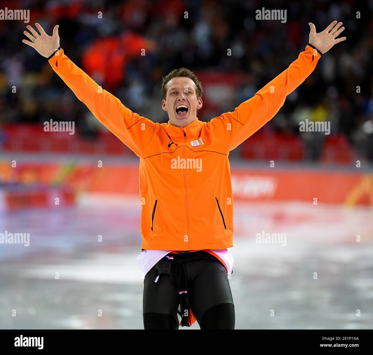 Netherlands' Stefan Groothuis celebrates after winning the men's 1000 ...