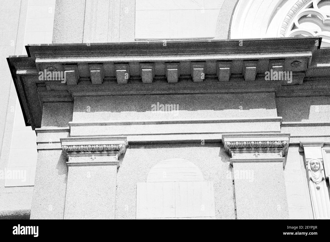 In country old column Black and White Stock Photos & Images - Alamy