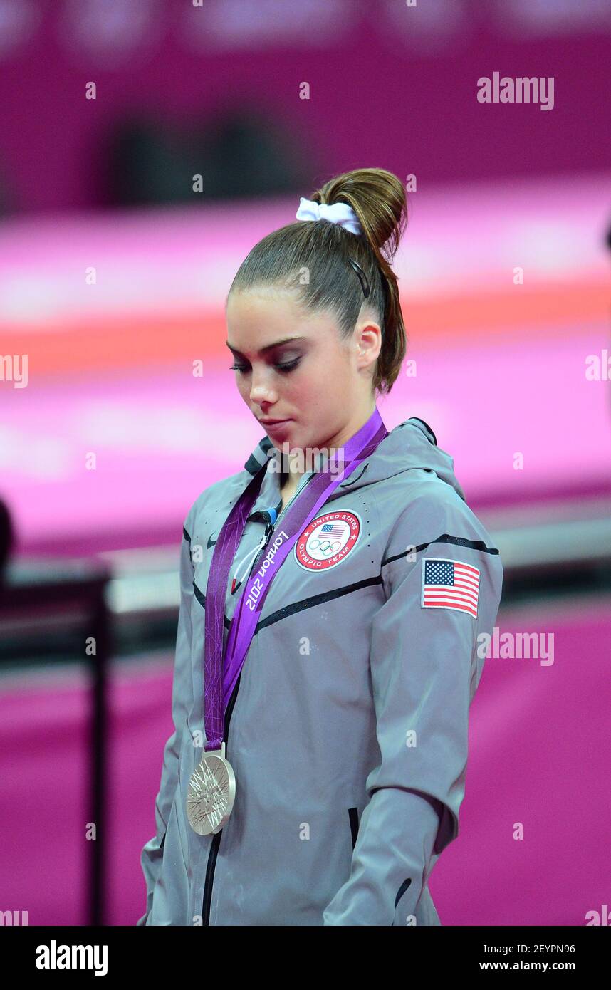 Mckayla maroney silver medal hi-res stock photography and images - Alamy