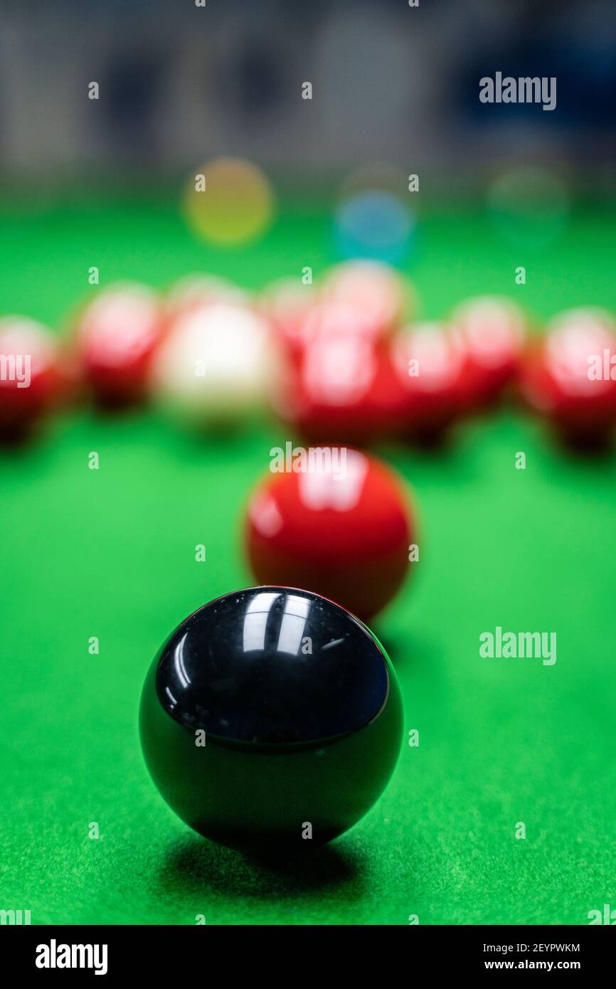 Snooker ball black hi-res stock photography and images - Alamy