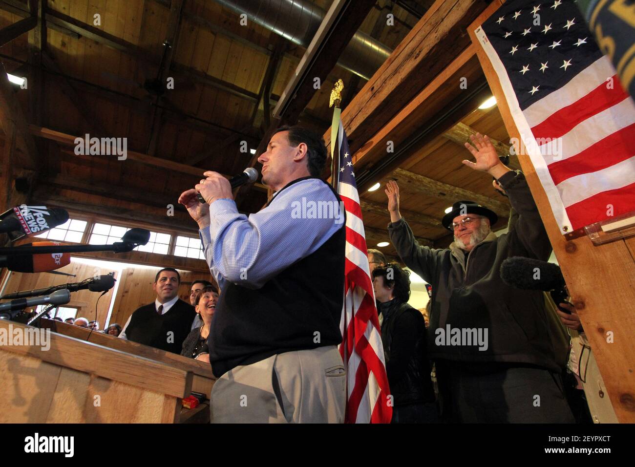 7 January 2012 - Hollis, New Hampshire- Republican presidential ...
