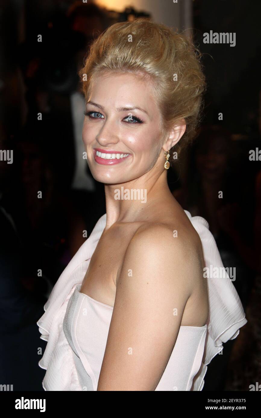 15 January 2012 - Hollywood, CA - Beth Behrs arrives to the HBO Golden ...