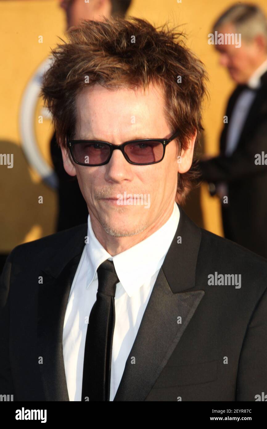 29 January 2011 - Los Angeles, CA - Kevin Bacon arrives to the 18th ...