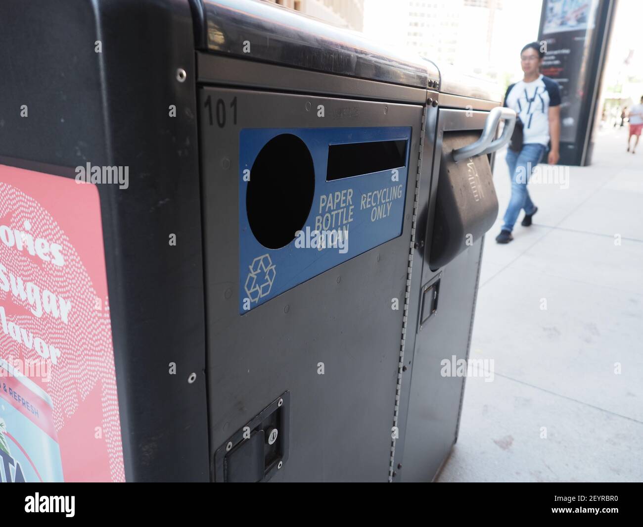 Image of a garbage bin in downtown Boston Stock Photo - Alamy