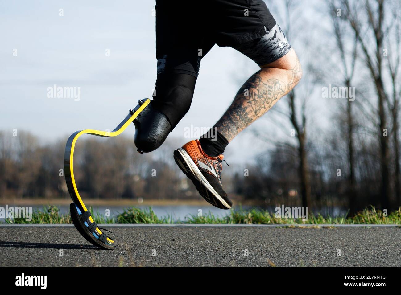 run training with sports prosthesis Stock Photo - Alamy