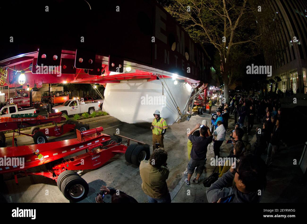 10 March 2012, Los Angeles, California. 340 tons boulder chosen by ...