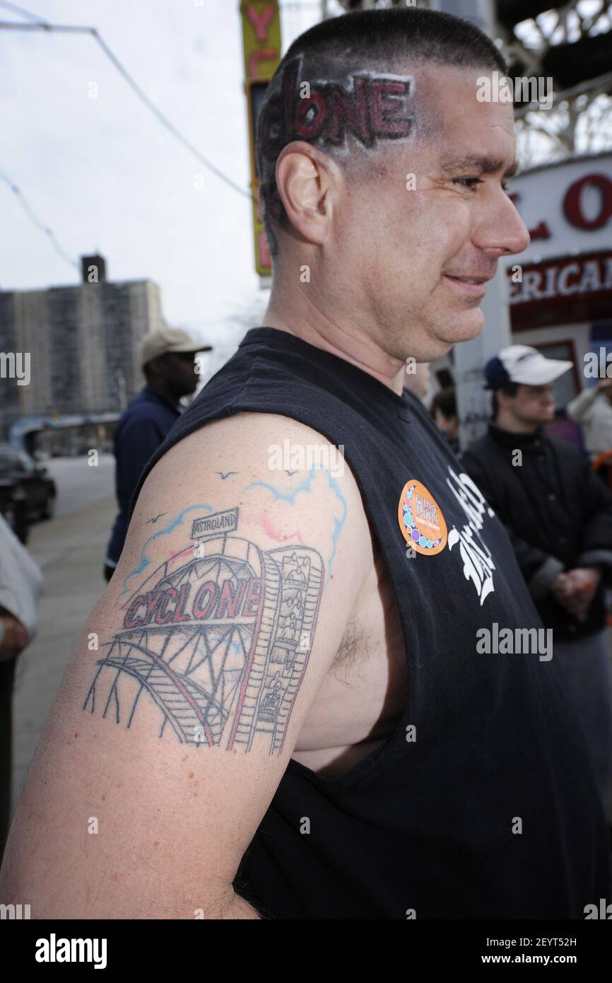 01 April 2012 - New York - Erik Knapp, known as "Mr. Cyclone" attends ...