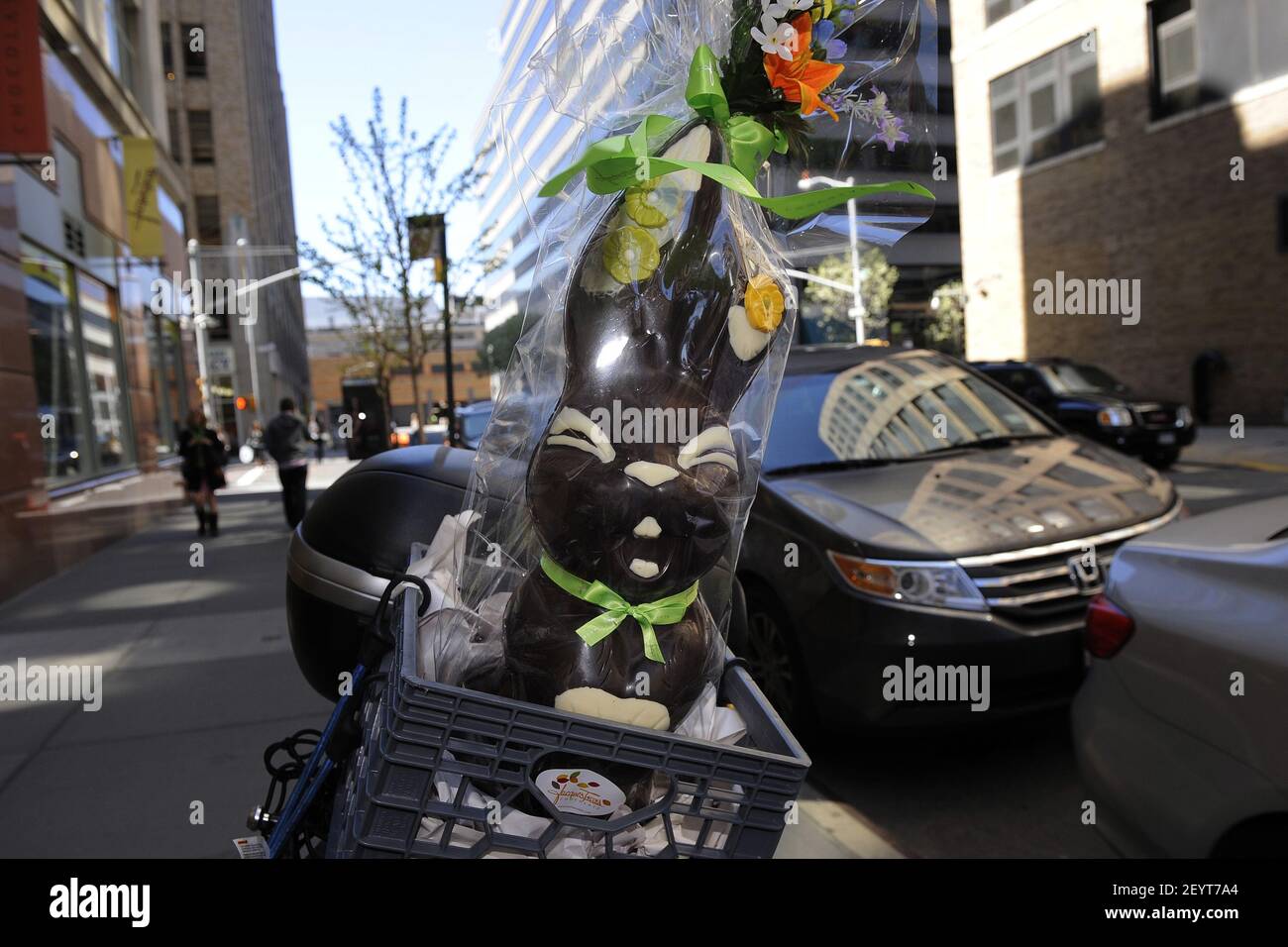 06 April 2012 - New York - Chocolateer Chef Jacques Torres prepares a 6 ...