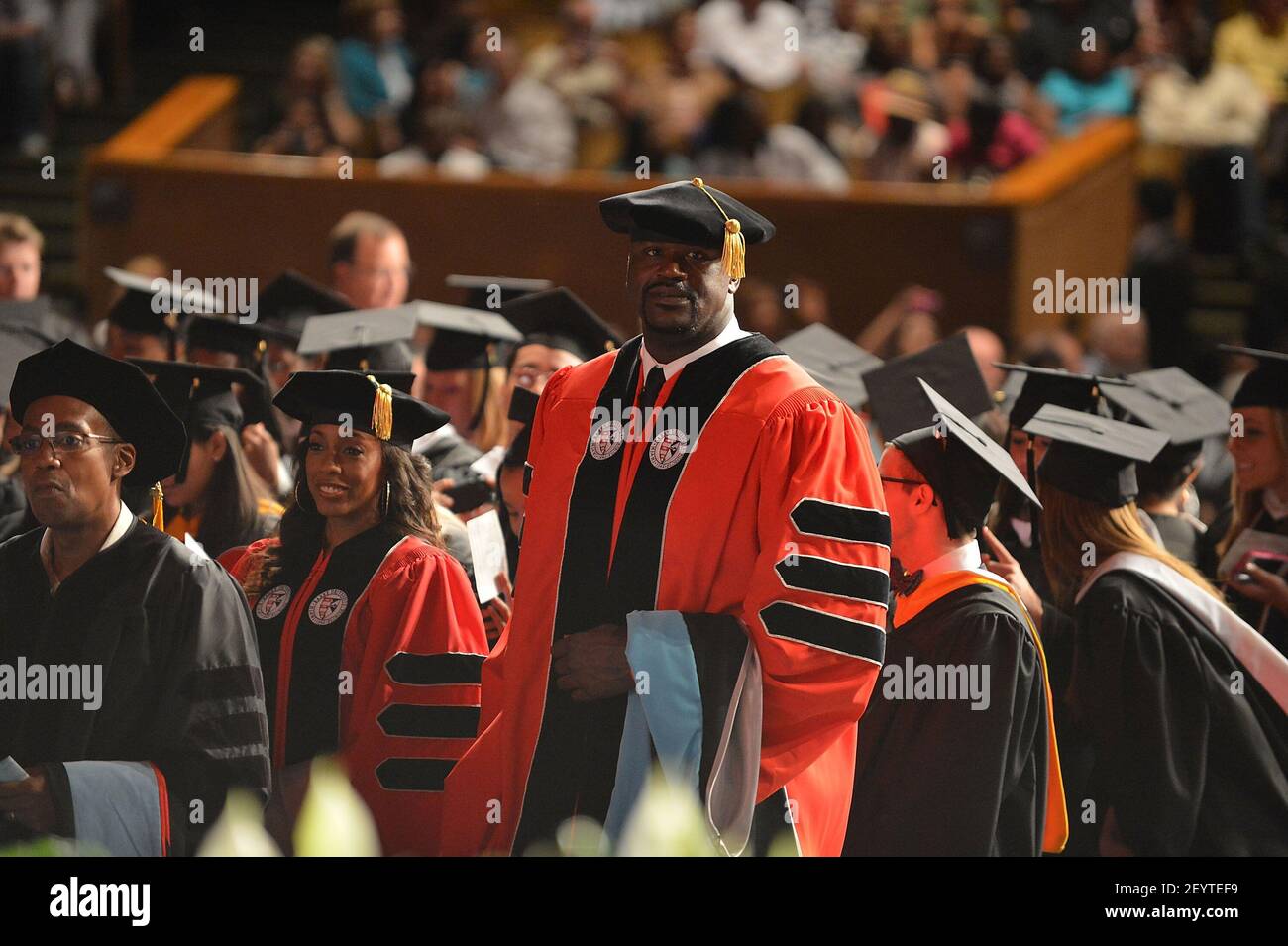 05 May 2012 - Shaquille O'Neal receives doctoral degree in education ...