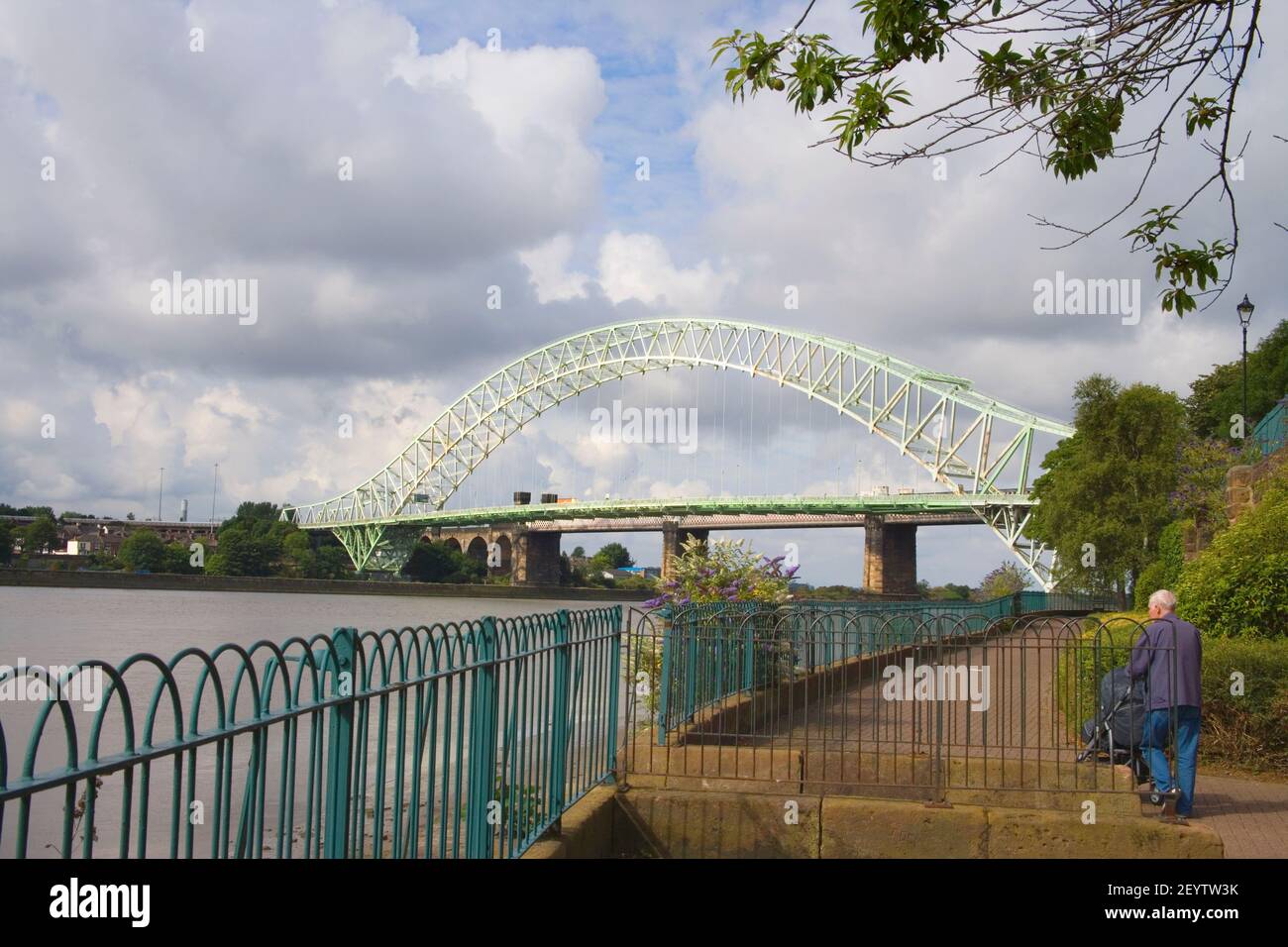 Widnes hi-res stock photography and images - Alamy