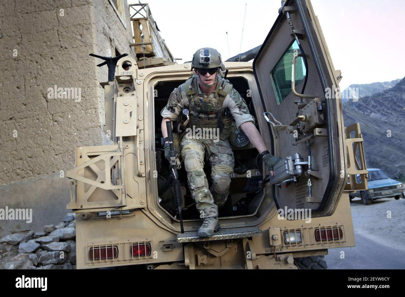 22 June 2012 - Kunar Province, Afghanistan - A US Air Force Joint ...