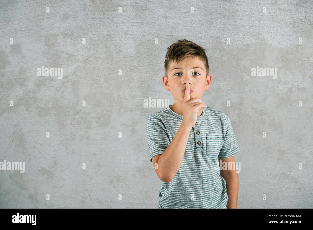 Shush child hi-res stock photography and images - Alamy