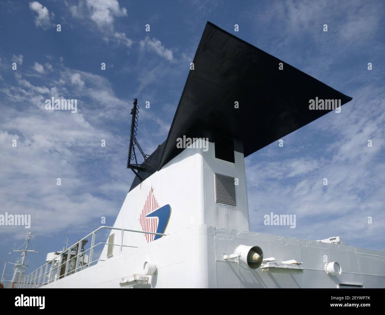 Ship exhaust emissions hi-res stock photography and images - Alamy