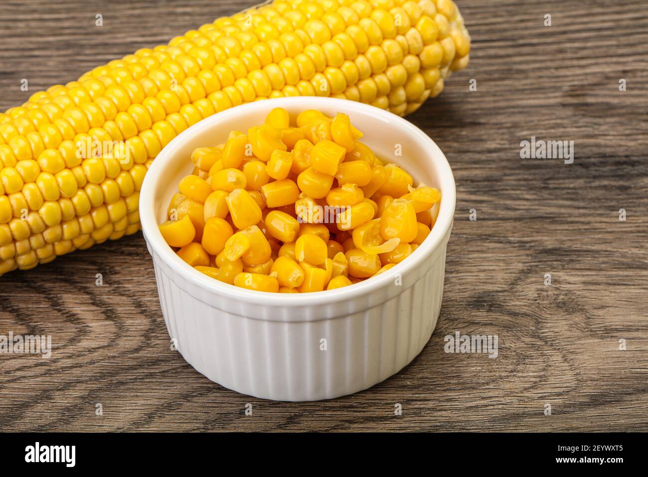 Sweet yellow corn grain in the bowl Stock Photo - Alamy
