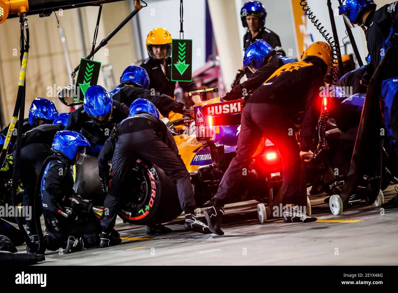 NORRIS Lando (gbr), McLaren Renault F1 MCL34, action pitstop during ...