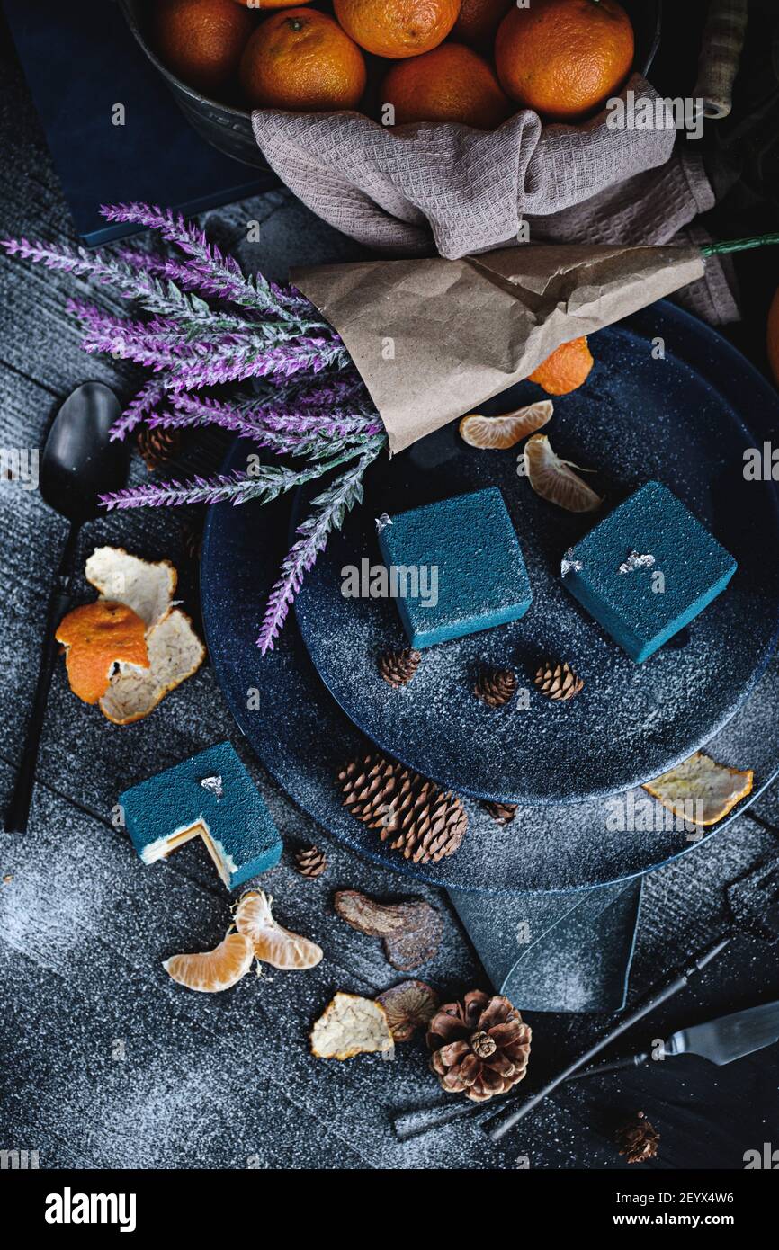 Sponge cube hi-res stock photography and images - Alamy