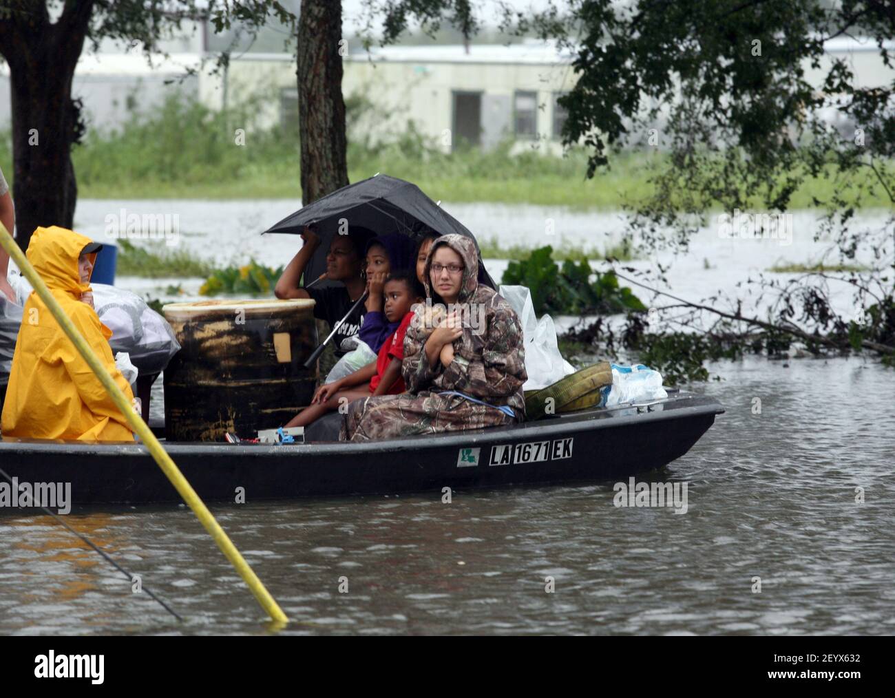 30 August 2012. Laplace, Louisiana, USA. Residents help friends and ...