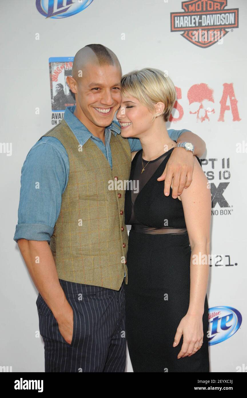 Theo Rossi Sarah Jones