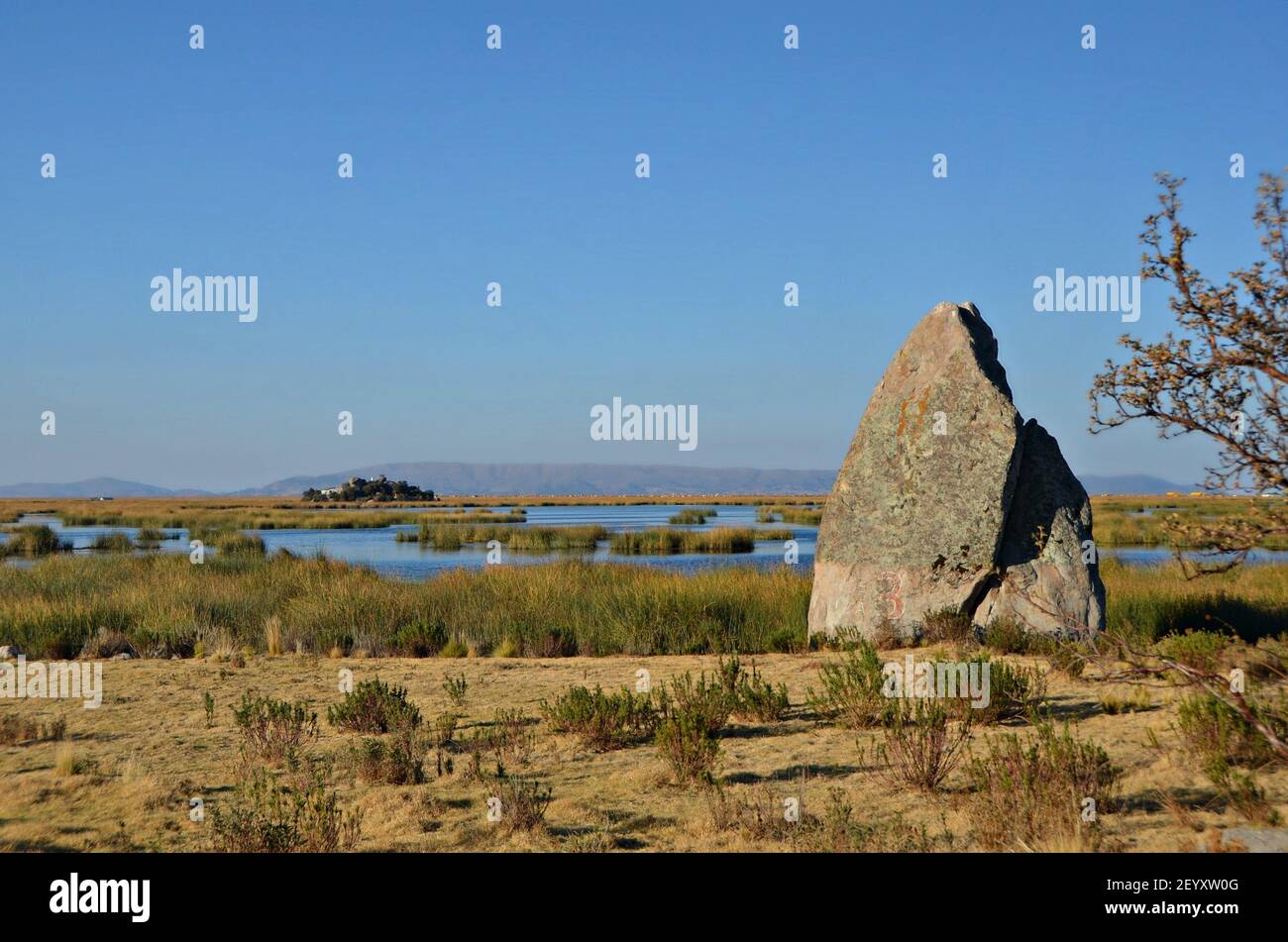 Titicaca basin hi-res stock photography and images - Alamy