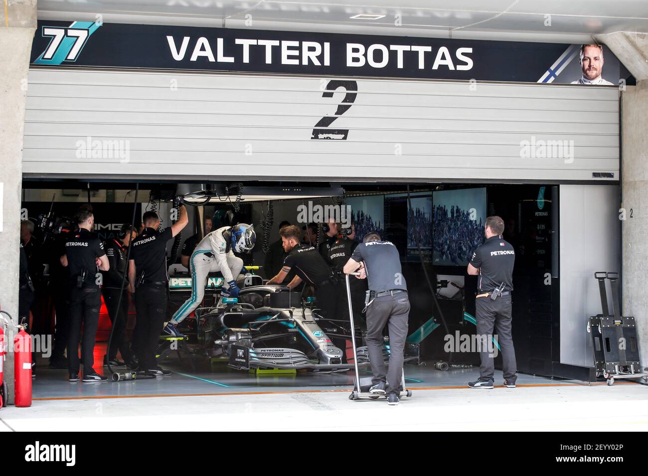 BOTTAS Valtteri (fin), Mercedes AMG F1 GP W10 Hybrid EQ Power+, garage ...