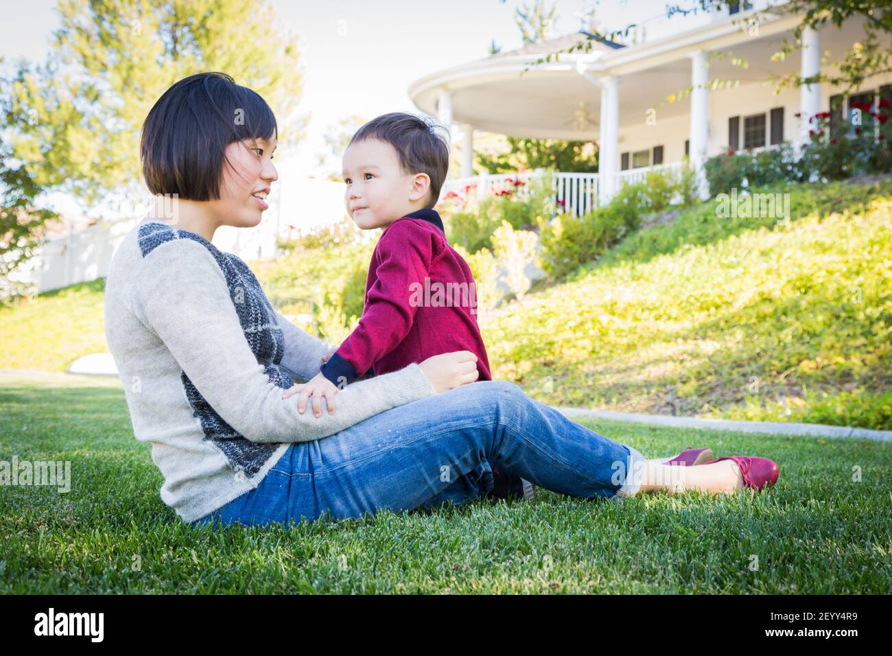 Asian chinese single parent mother hi-res stock photography and images ...