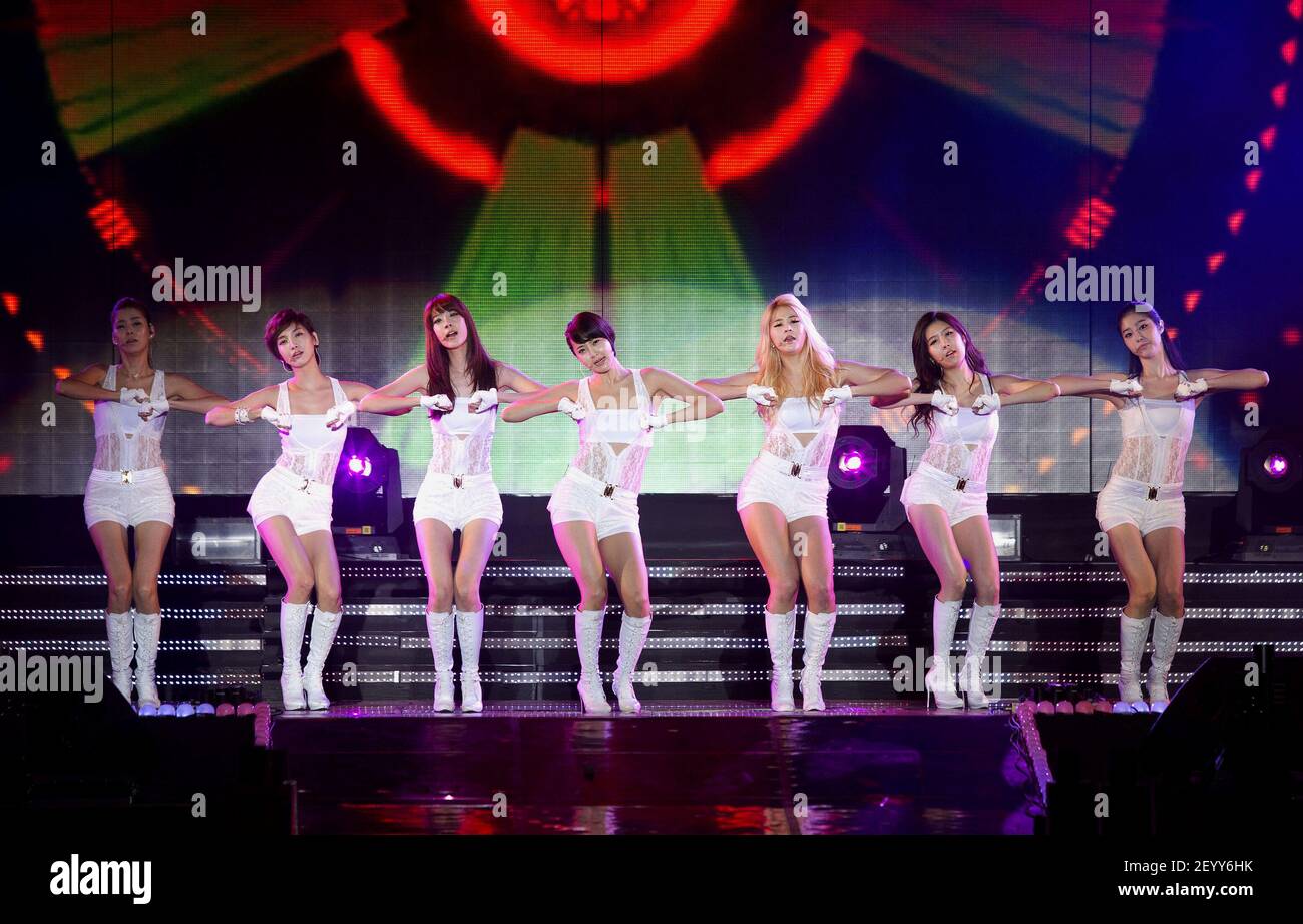 23 September 2012 - Gyeongju, South Korea : South Korean K-Pop girl ...