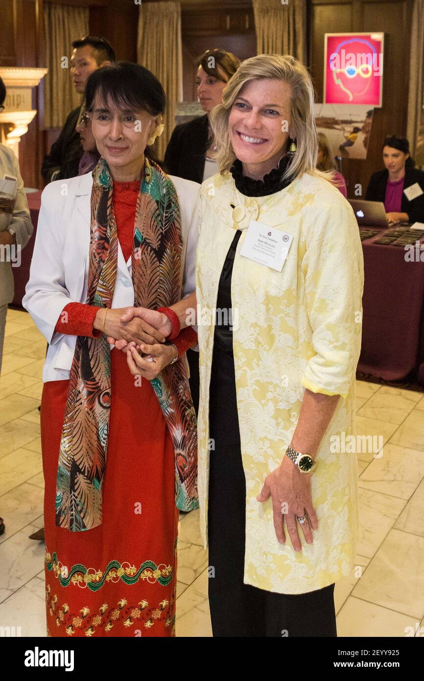 Michael Armacost, Daw Aung San Suu Kyi, Amy Ovalle - 28 September 2012 ...