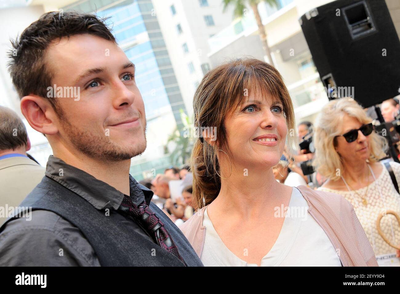Pam Dawber Sons