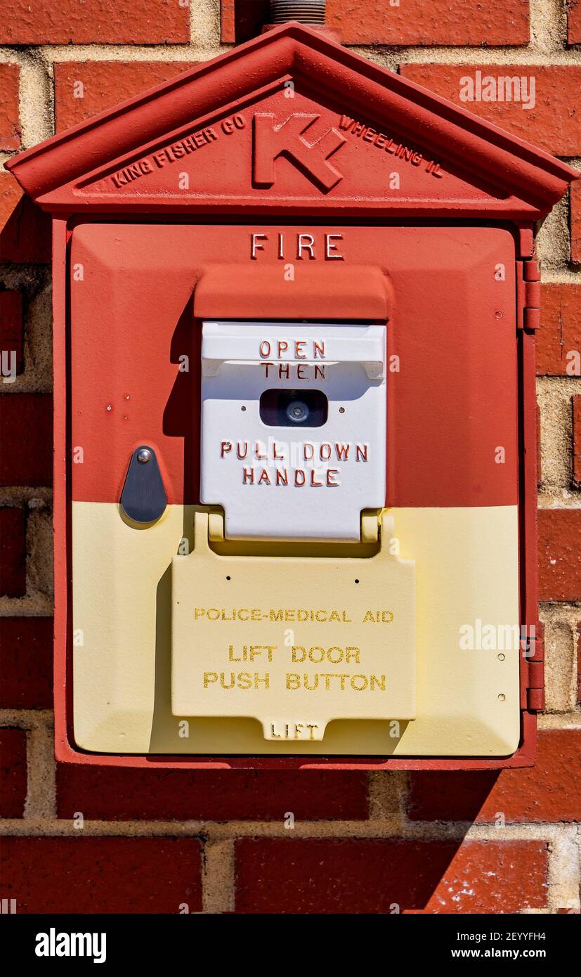 Public fire alarm box hi-res stock photography and images - Alamy