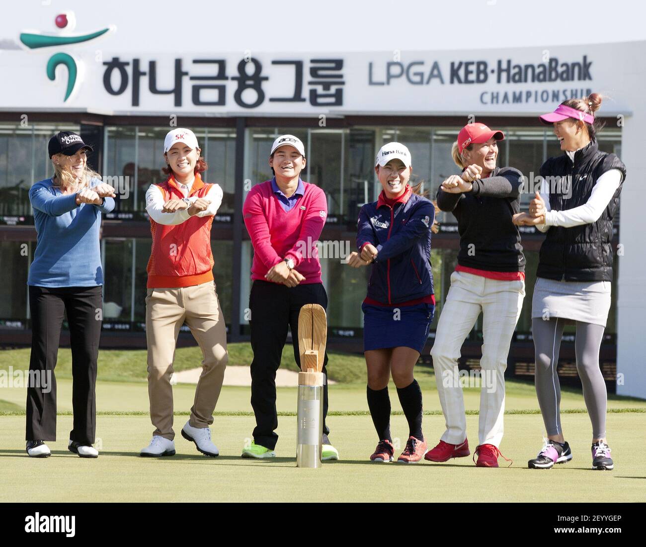 15 October 2012 - Incheon, South Korea : (L to R) LPGA golf players American Cristie Kerr, South ...