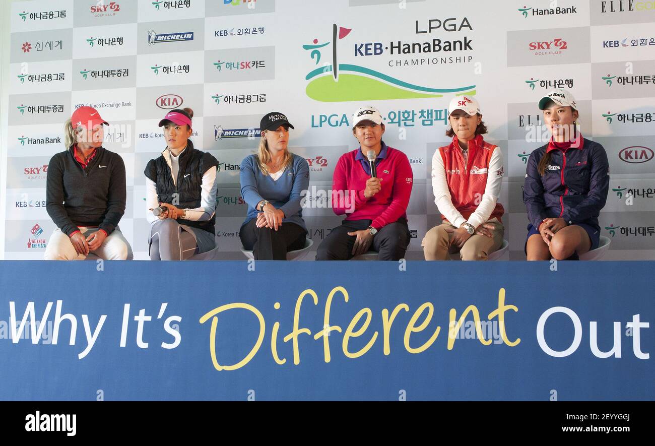 15 October 2012 - Incheon, South Korea : (L to R) LPGA golf players ...
