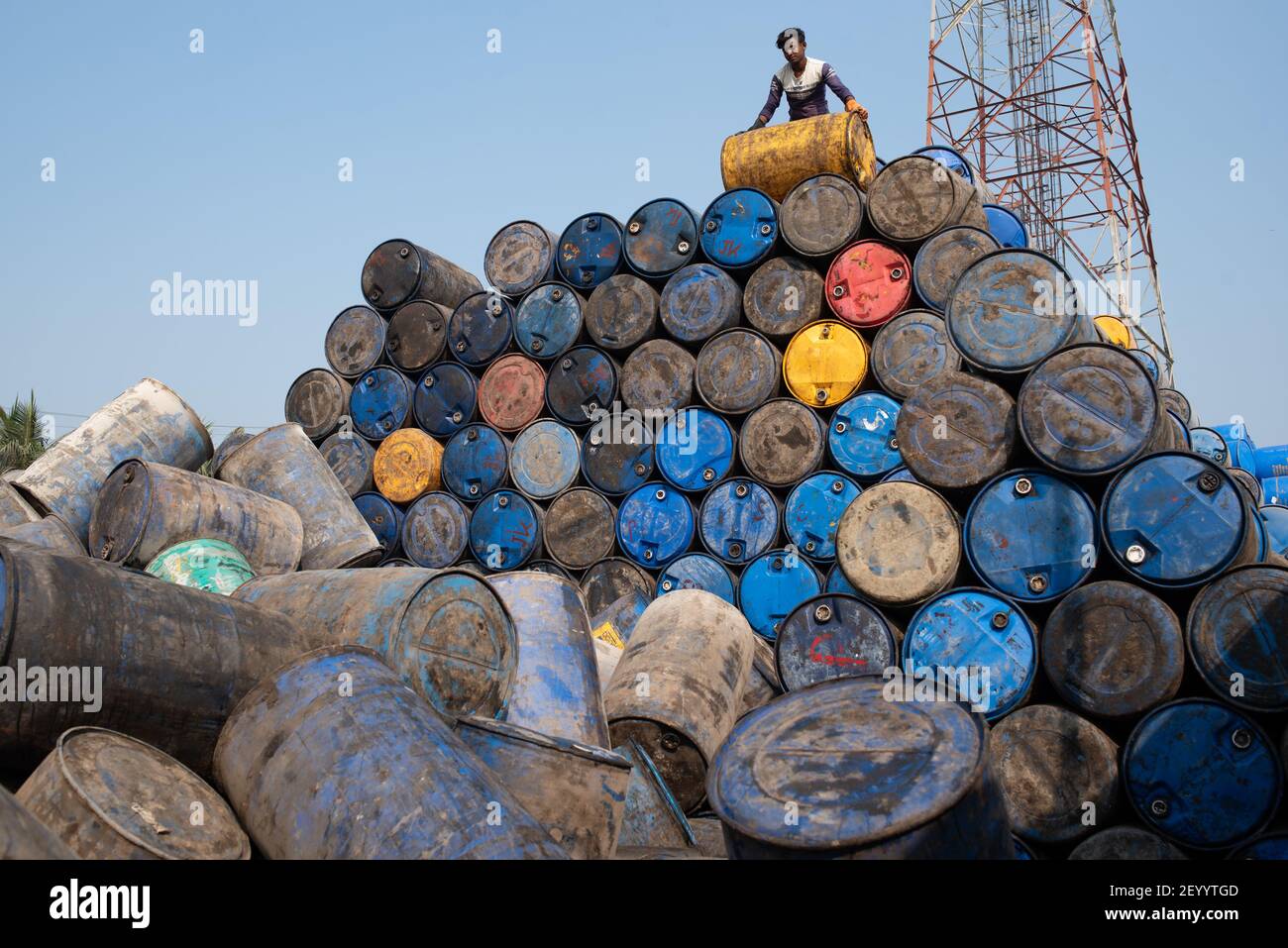 Dhaka, Dhaka, Bangladesh. 6th Mar, 2021. Workers stack empty drums for ...