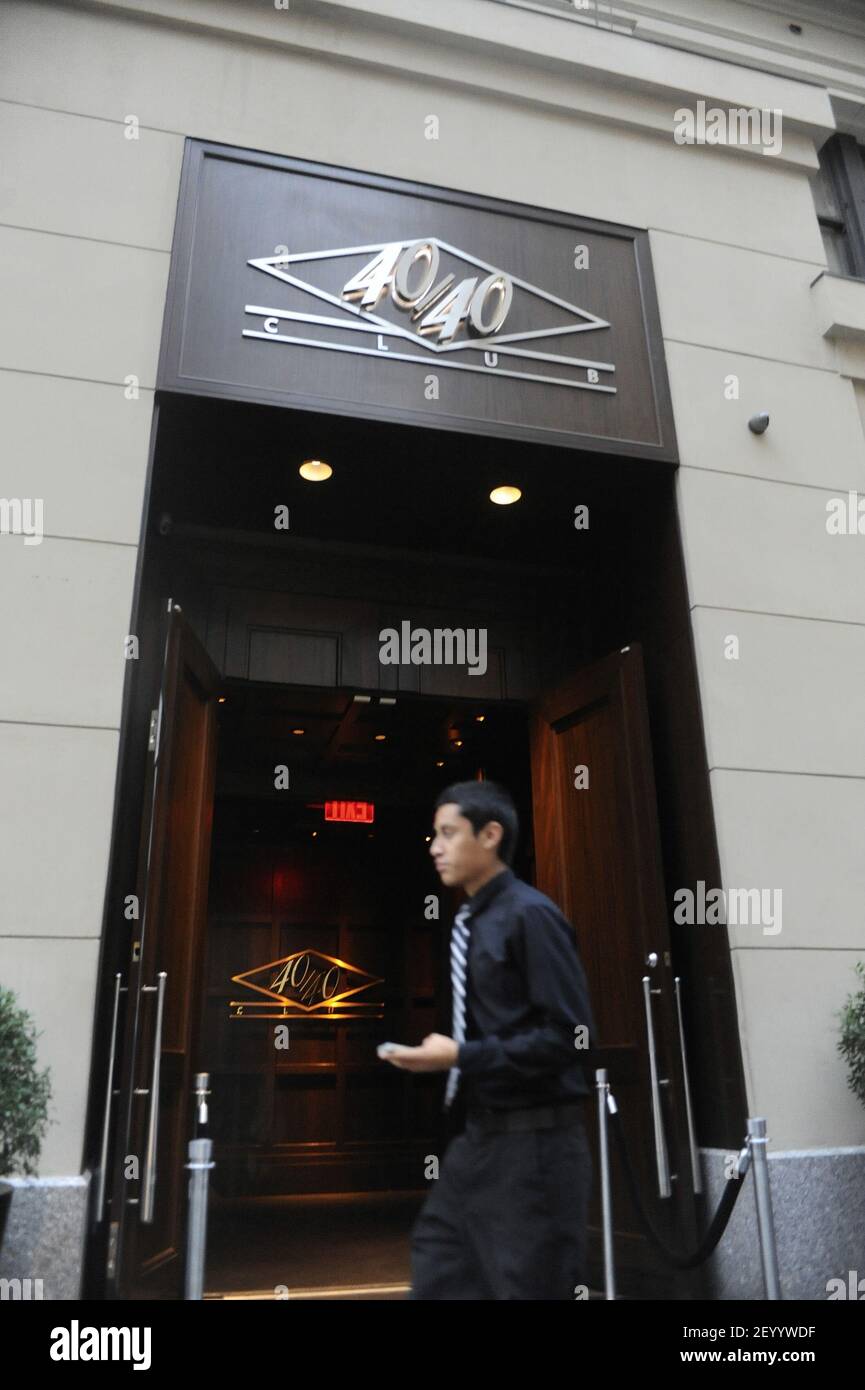 21 October 2012 - New York, NY - Jay-Z owns the chain of 40/40 Clubs, 6 ...