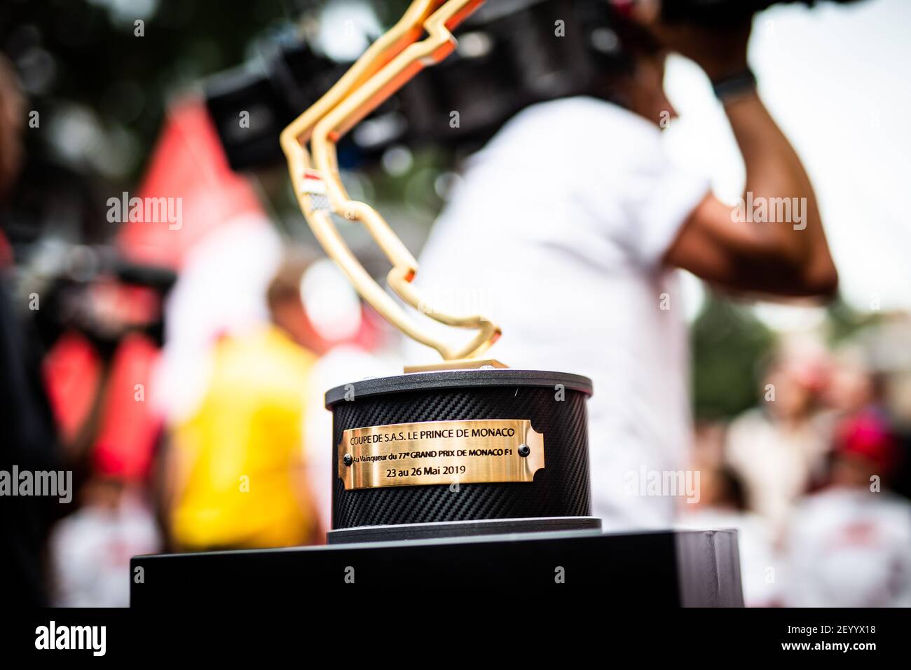 Formula 1 world championship trophy hi-res stock photography and images ...